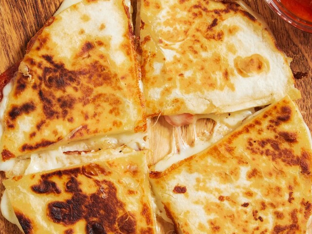 Galbani® Premio & Pepperoni Pizzadilla - Lactalis Culinary